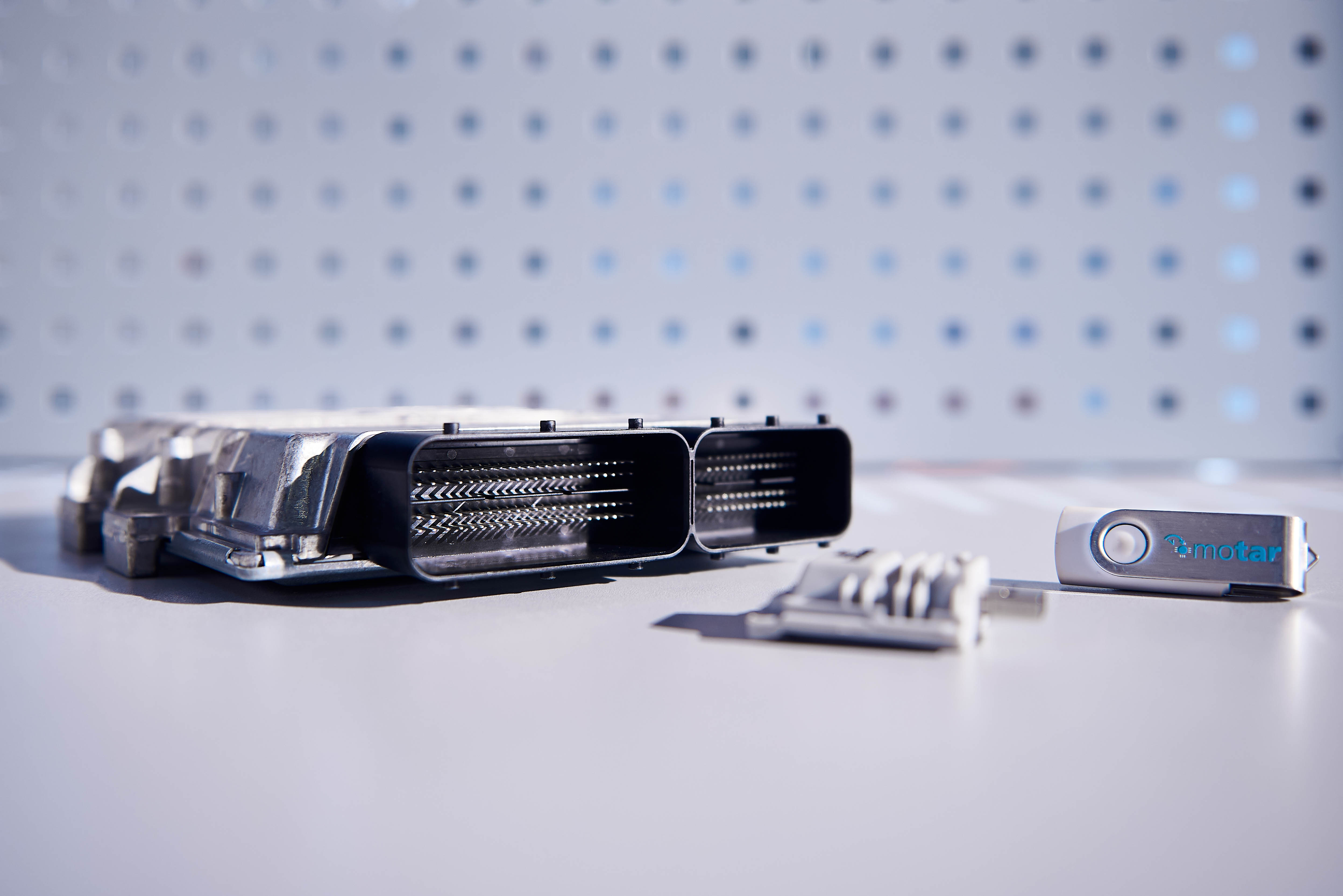 Automotive software for clean, safe driving | ICT Group